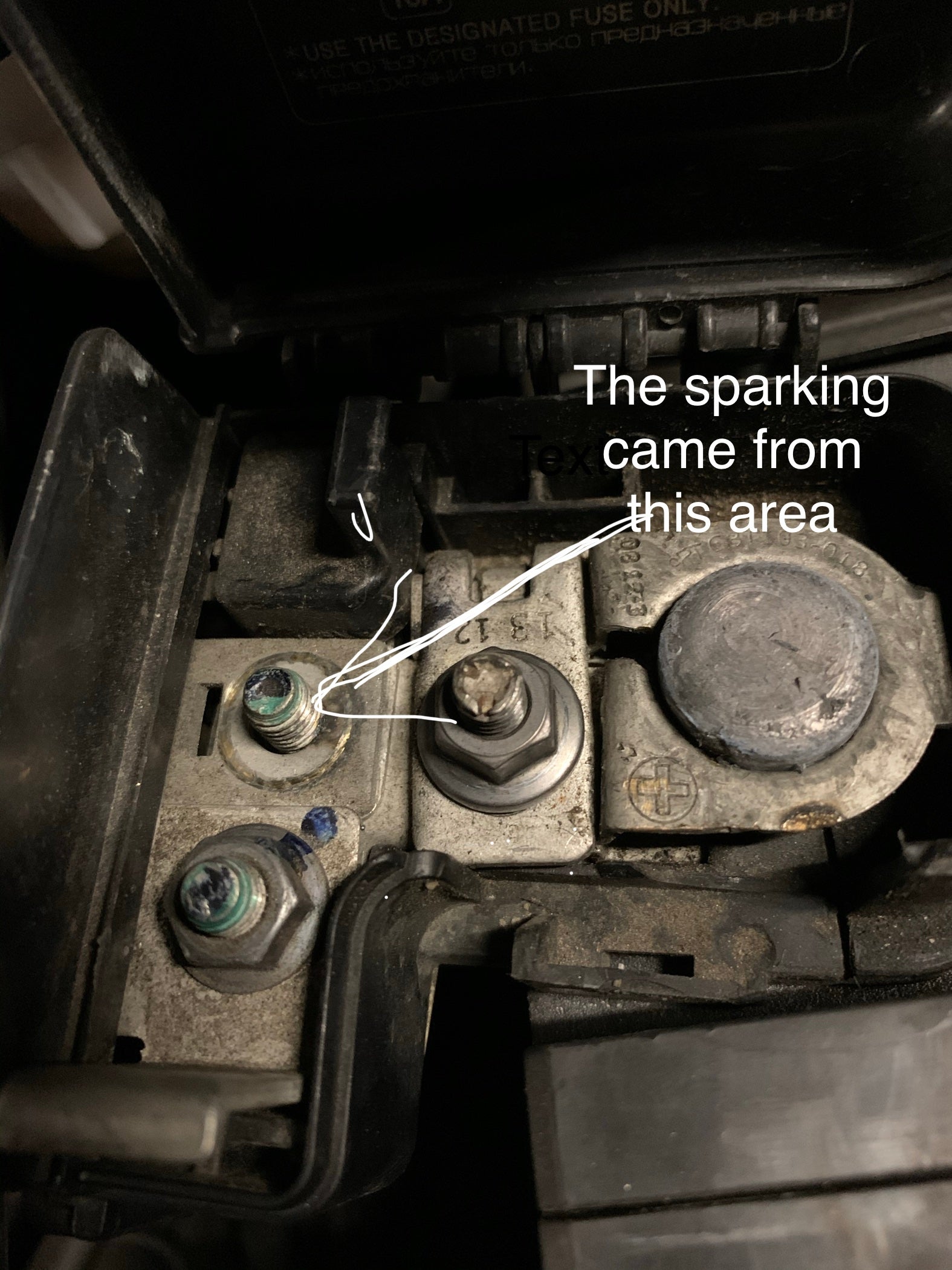 Positive battery terminal | Veloster Forum Positive battery terminal | Veloster Forum